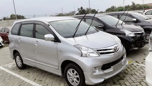 Brunei Car Service - Toyota-Avanza-(3-4-Pax)